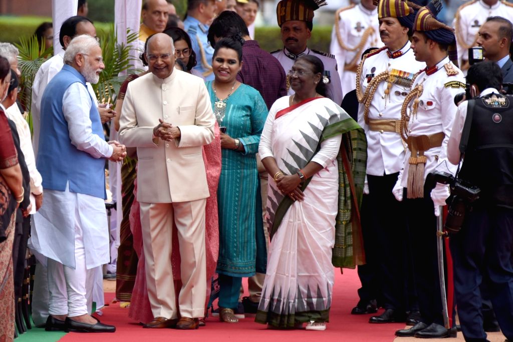 President Droupadi Murmu meets Prime Minister Narendra Modi