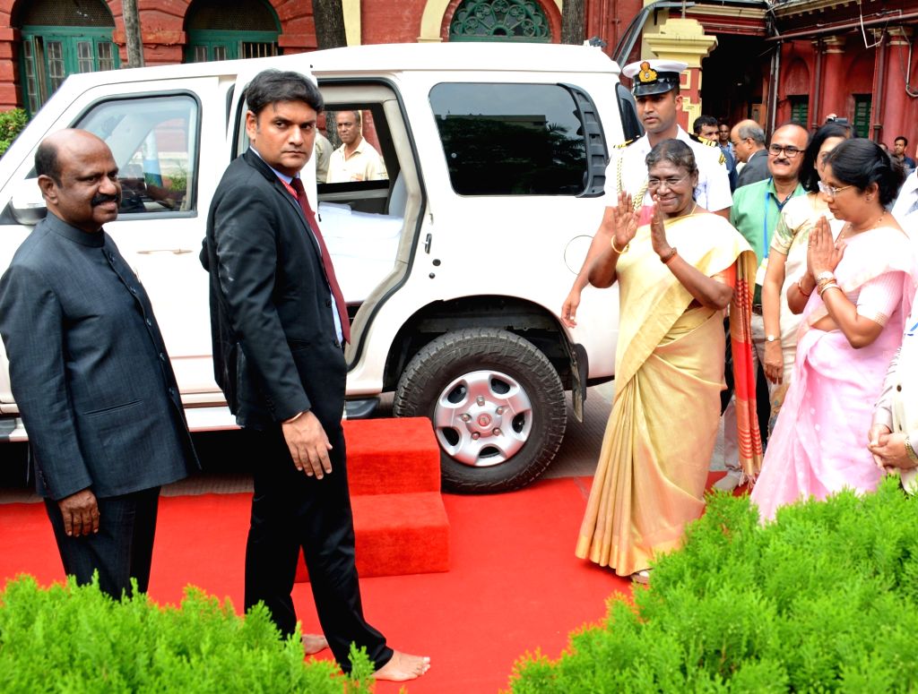President Droupadi Murmu with West Bengal Governor C.V. Ananda Bose ...