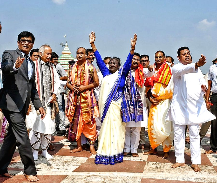 President of India Droupadi Murmu visits Lord Jagannath Temple