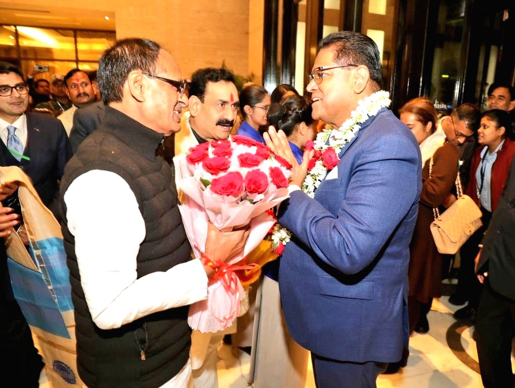 Free photo : President of Suriname Chandrikapersad Santokhi with Madhya ...