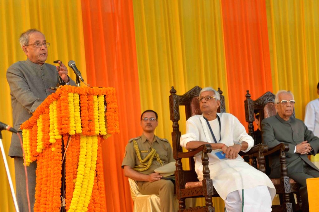 President inaugurates Shiva statue at Seth Banshidhar Jalan Smriti Mandir
