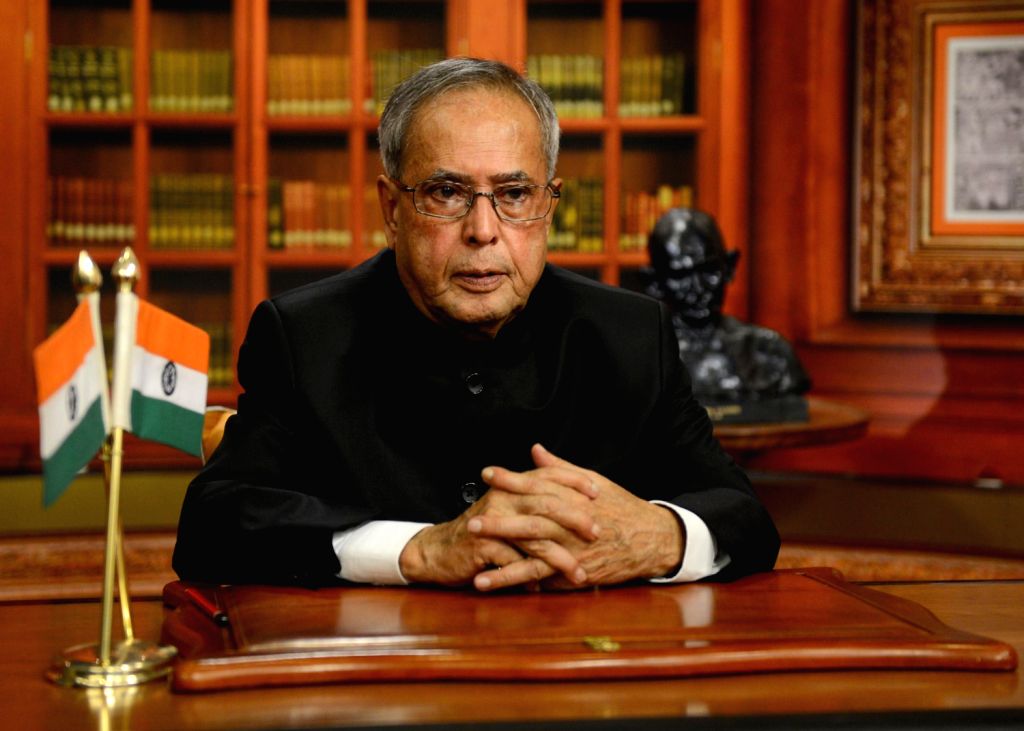 President Pranab Mukherjee addressing the nation on the eve of 65th ...