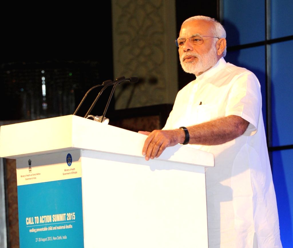 PM Modi greets the dignitaries at the Global "Call to Action" Summit 2015