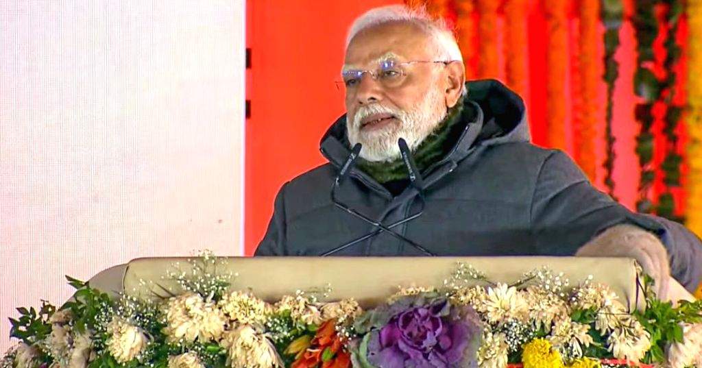 Prime Minister Narendra Modi addresses the inauguration of the Z-Morh ...