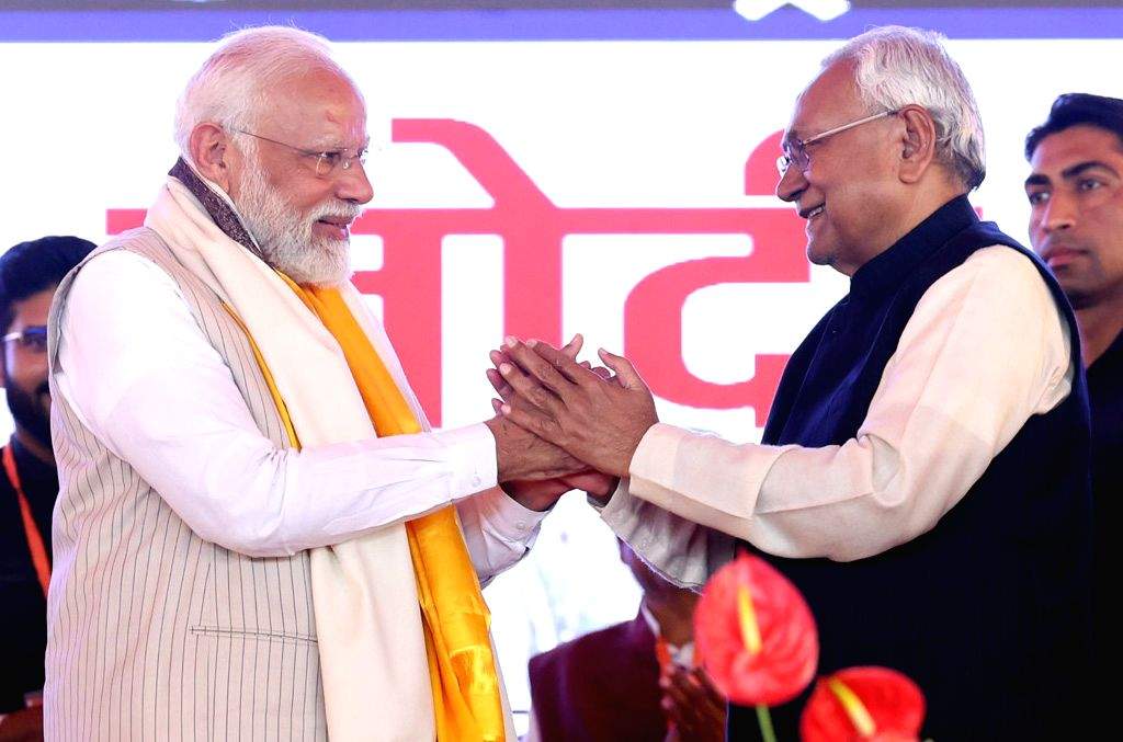 Prime Minister Narendra Modi and Bihar Chief Minister Nitish Kumar ...