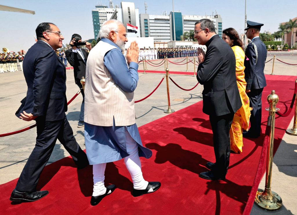 : Cairo: Prime Minister Narendra Modi being received by Prime Minister ...