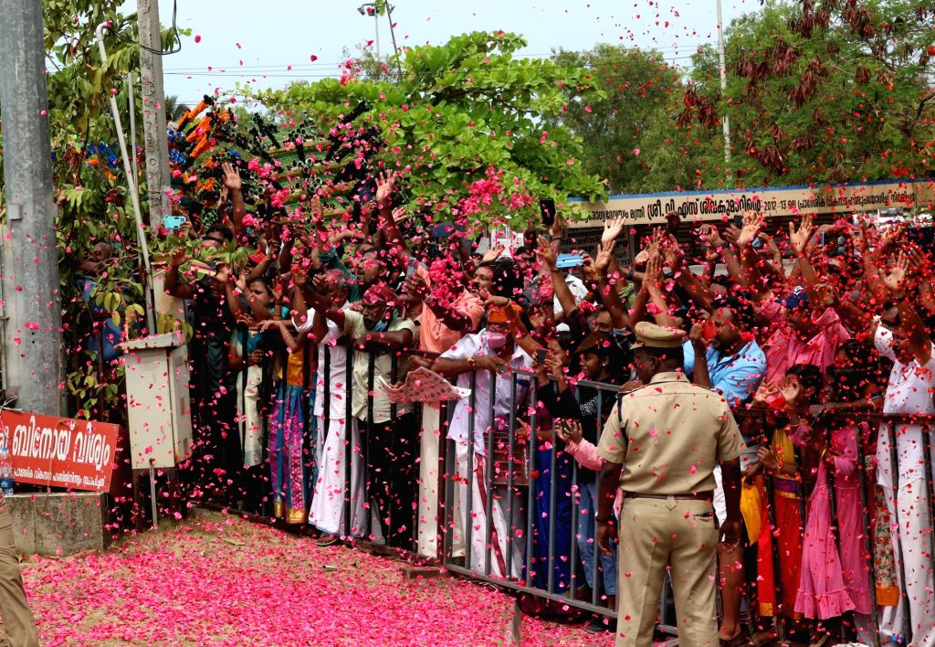 Prime Minister Narendra Modi being welcomed by people