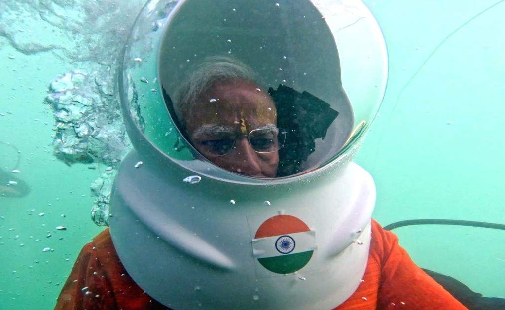 Prime Minister Narendra Modi immerses in the depths of history and ...