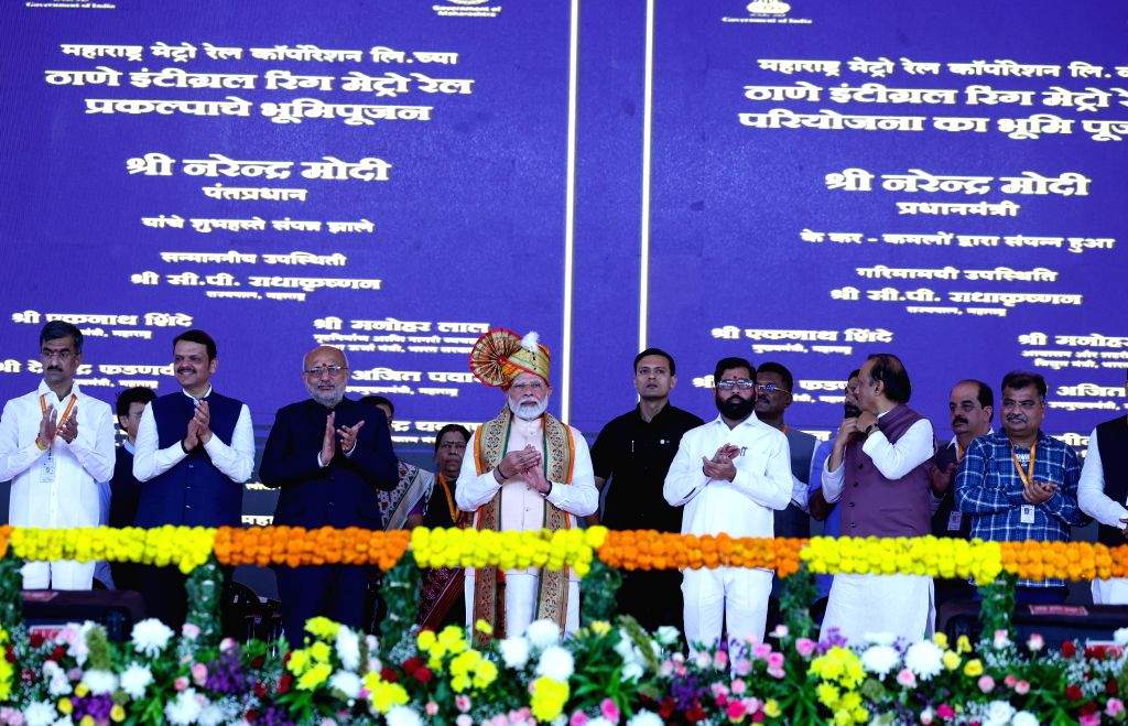 Prime Minister Narendra Modi inaugurates and lays the foundation stone ...