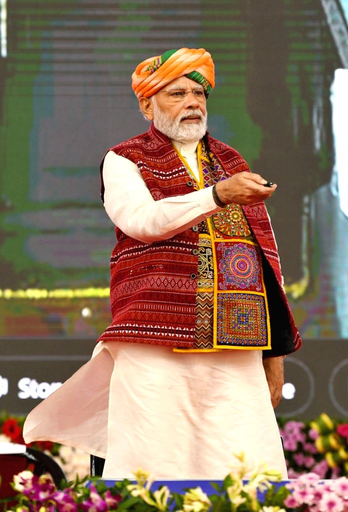 Bhuj: PM Modi inaugurates various development projects,