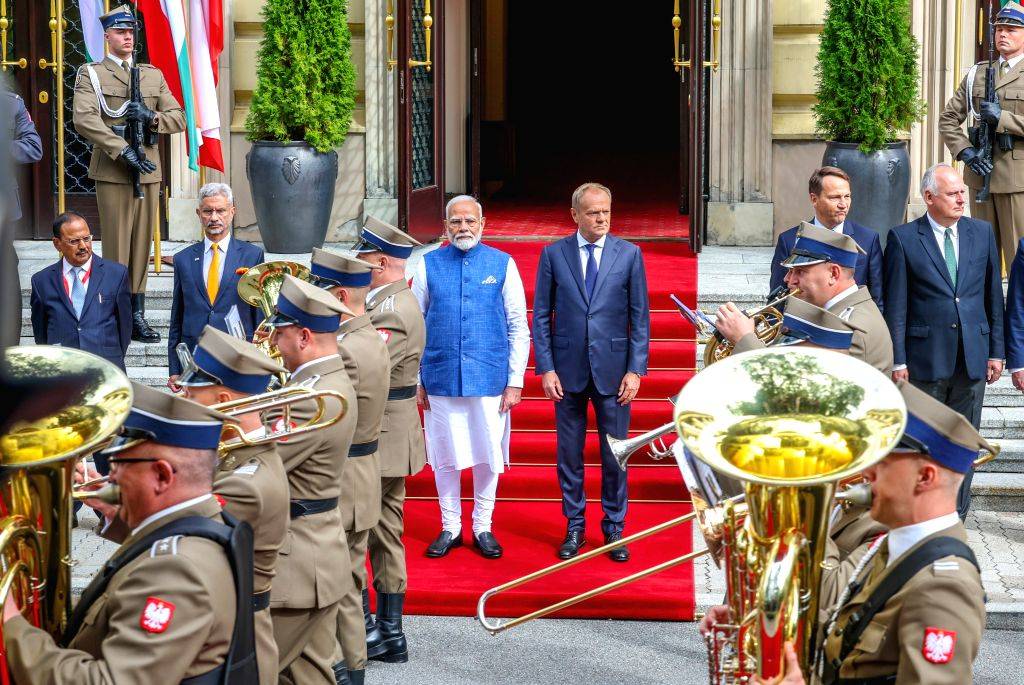 Prime Minister Narendra Modi inspects the Guard of Honour at the ...