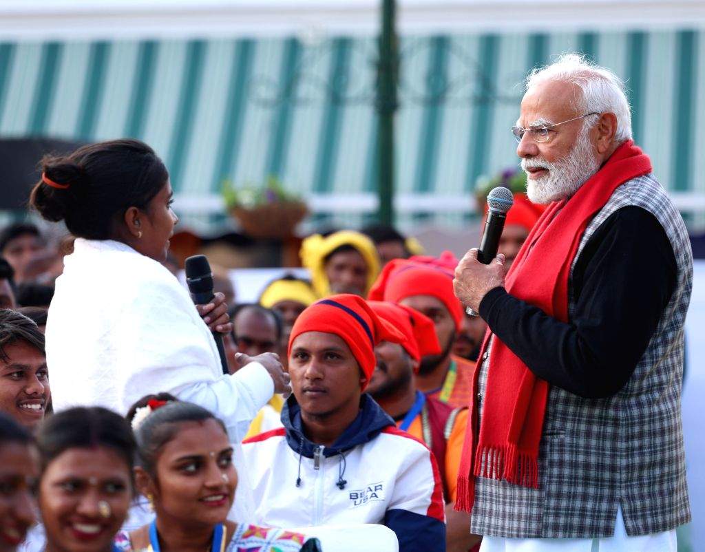 Prime Minister Narendra Modi interacts Republic Day parade participants