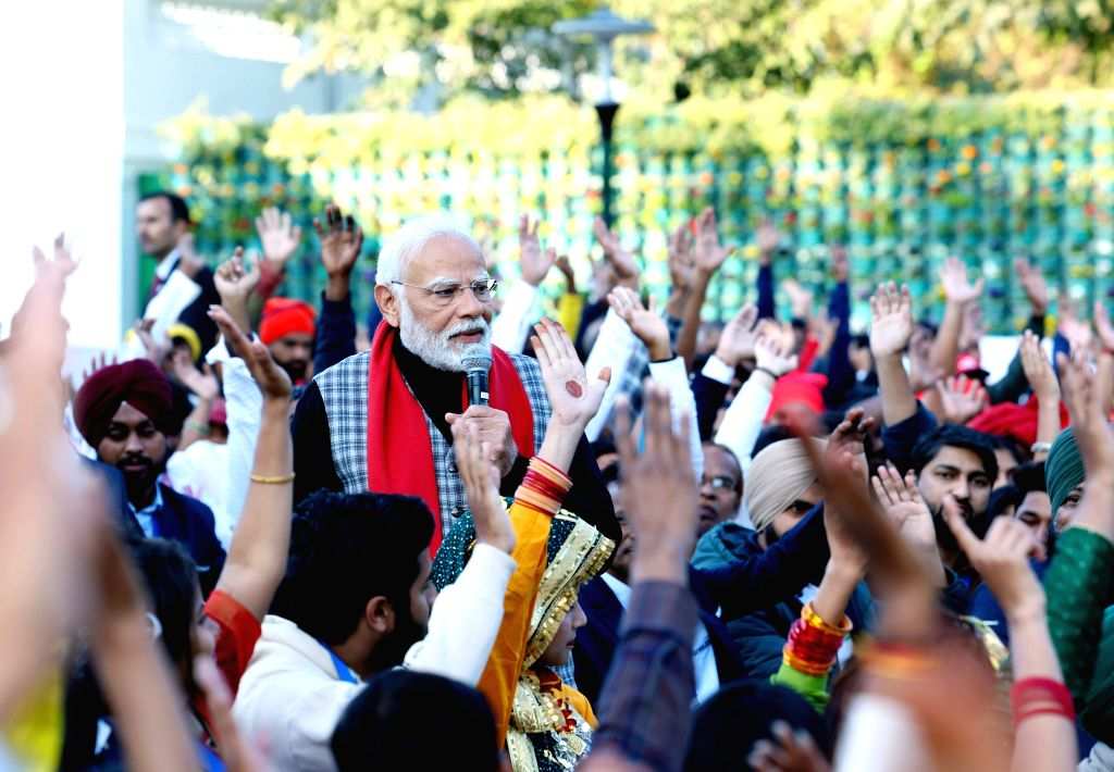 Prime Minister Narendra Modi interacts Republic Day parade participants