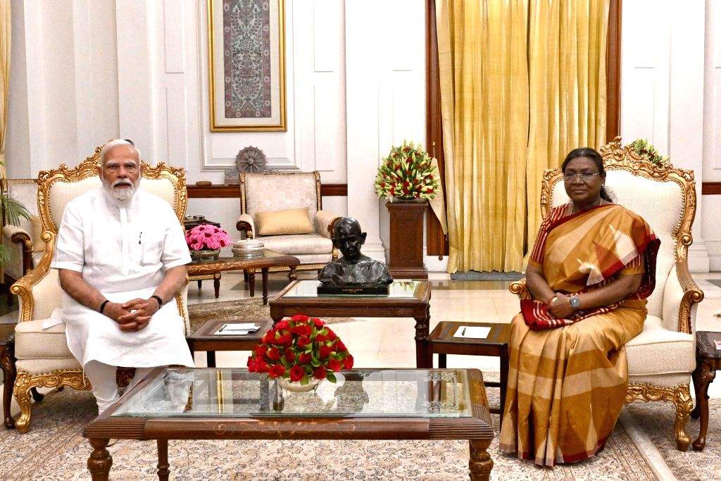 Prime Minister Narendra Modi meets President Droupadi Murmu