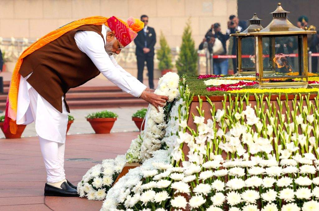 Prime Minister Narendra Modi pays homage at the National War Memorial ...