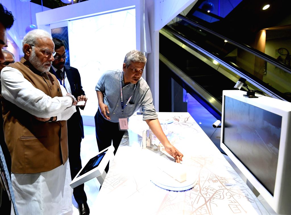 Modi visits the 'Virtual Digital Exhibition