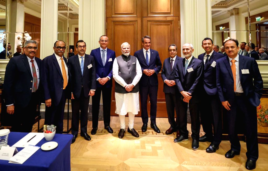 Prime Minister Narendra Modi with Greece's Prime Minister Kyriakos ...