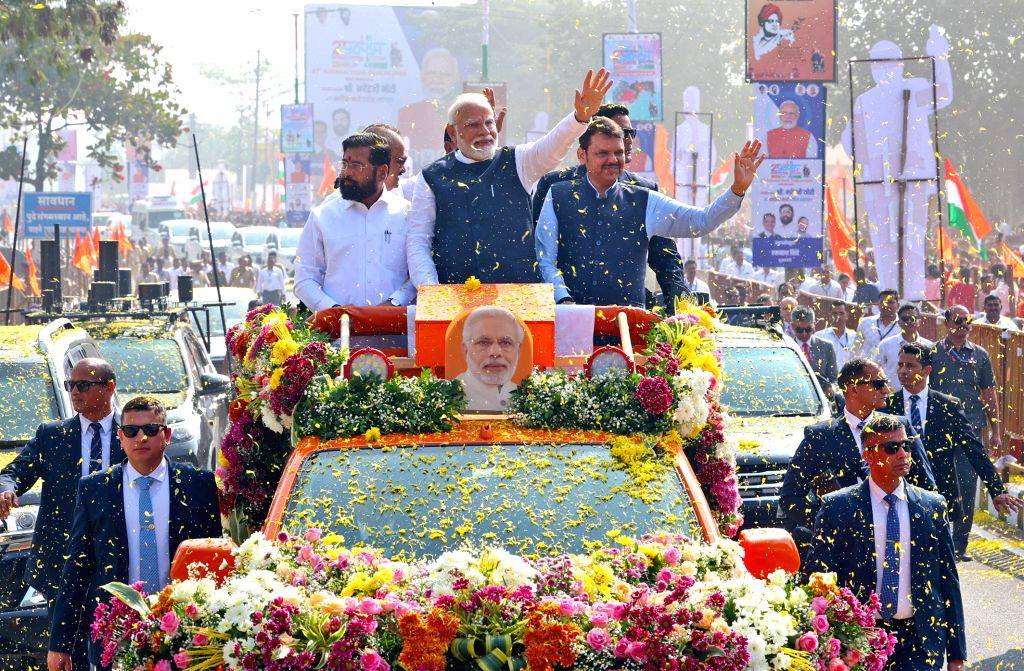 Prime Minister Narendra Modi with Maharashtra Chief Minister Eknath ...