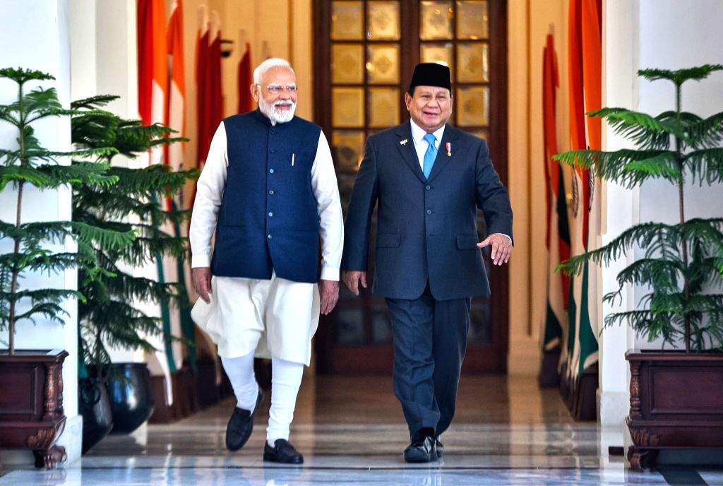 Prime Minister Narendra Modi with Prabowo Subianto, President of the ...