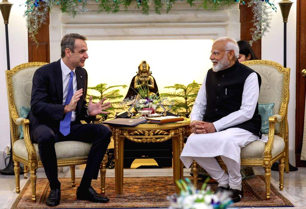 Prime Minister Narendra Modi with Prime Minister of Greece Kyriakos ...