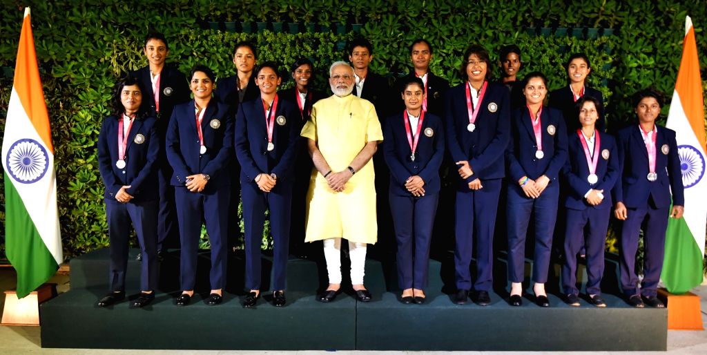 PM Modi greets Indian women cricketers
