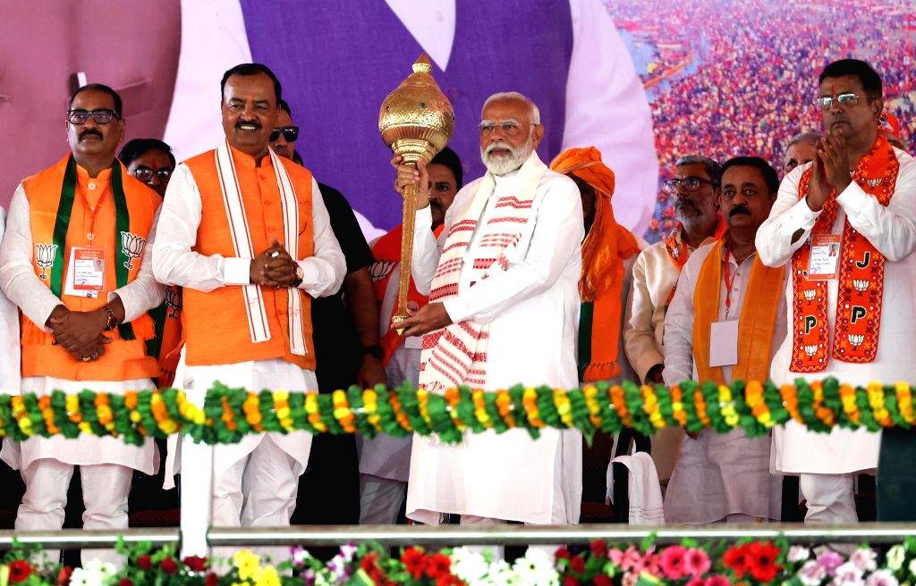 Prime Minister Narendra Modi with UP Dy CM Keshav Prasad Maurya and ...