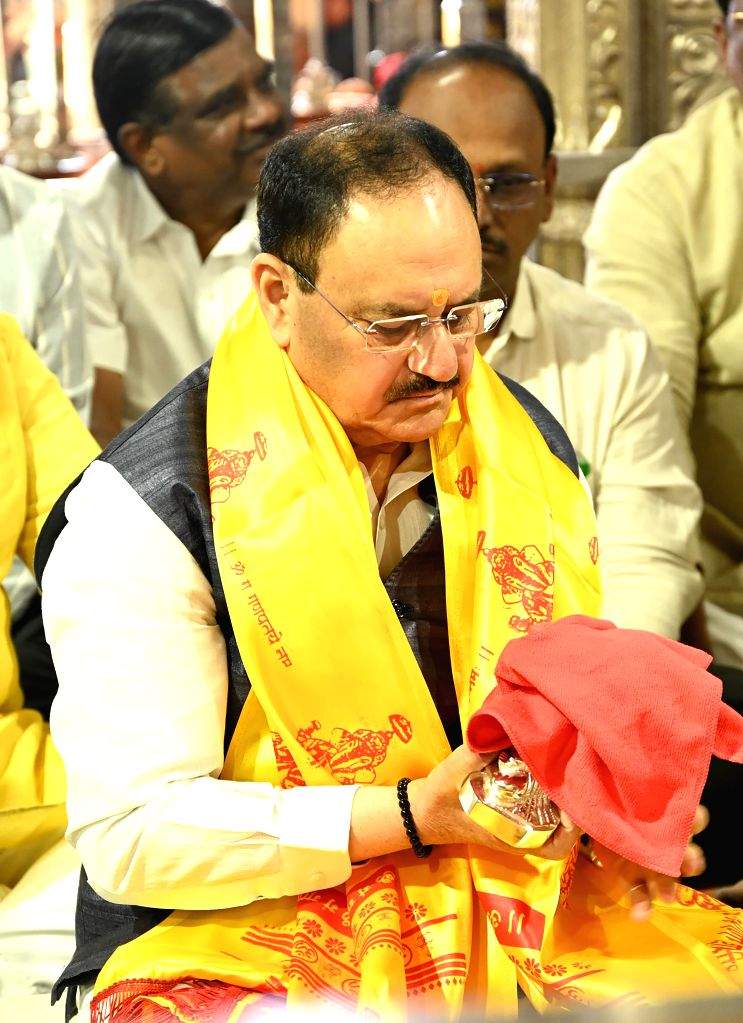 JP Nadda Visits Shrimant Dagdusheth Halwai Ganpati temple