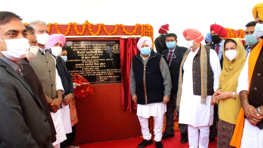 Free Photo: Punjab CM lays foundation stones of developmental projects