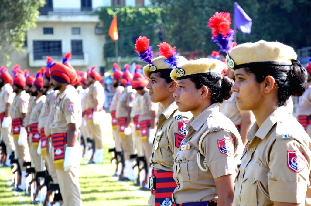 Punjab Police personnel participate in full dress rehearsal for ...