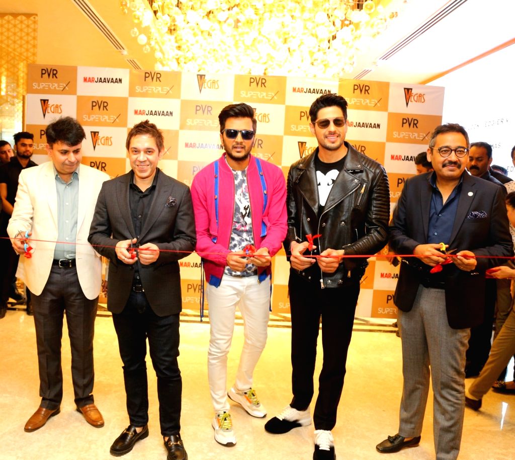 Film "Marjaavaan" star cast at the launch of Delhi's first 12 - Screen ...