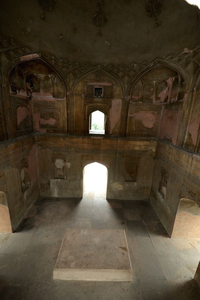 Free Photo: Rahimâ s Tomb restored, to open for visitors from Dec 17