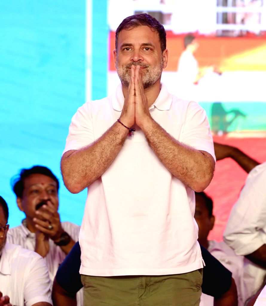Rahul Gandhi at UDF Puthuyuga Yatra Rally