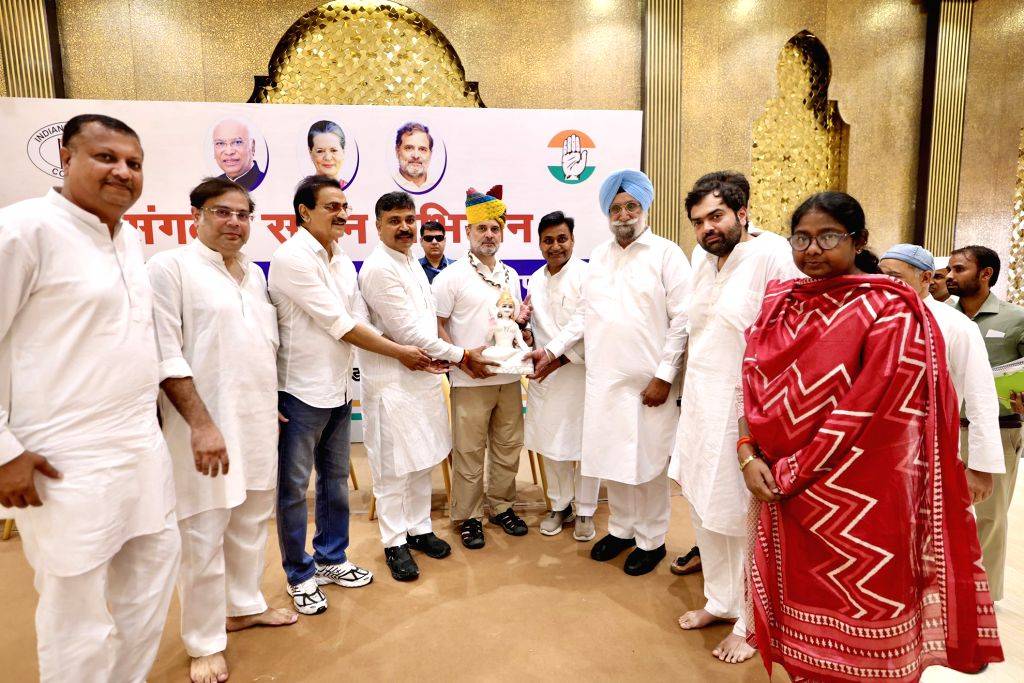 Rahul Gandhi Attends Training Camp Conclusion in Pushkar