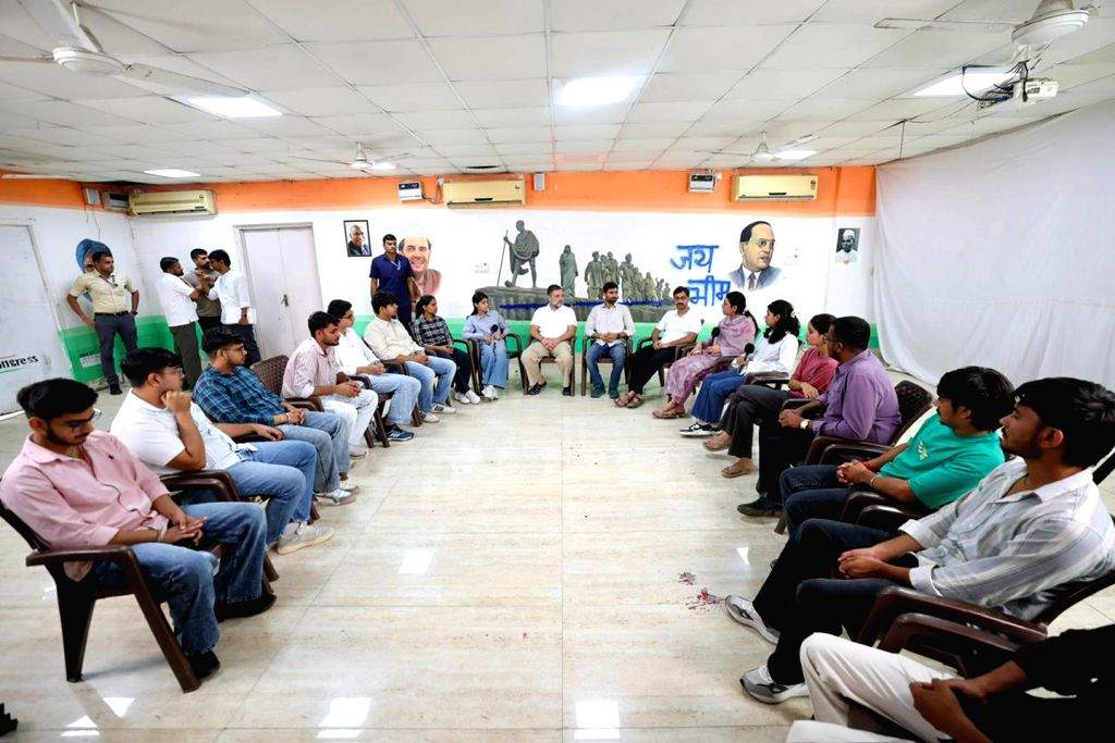 Rahul Gandhi Meets NEET Aspirants
