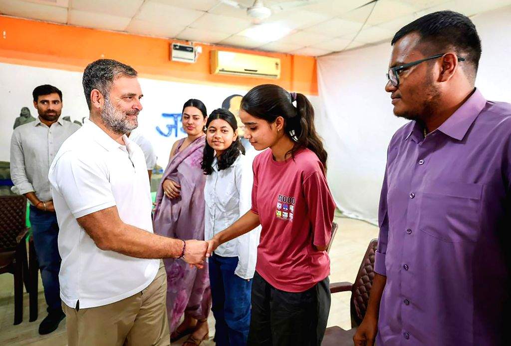 Rahul Gandhi Meets NEET Aspirants