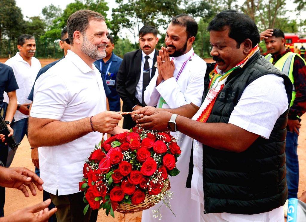 Rahul Gandhi Receives Warm Welcome at St. Thomas English High School