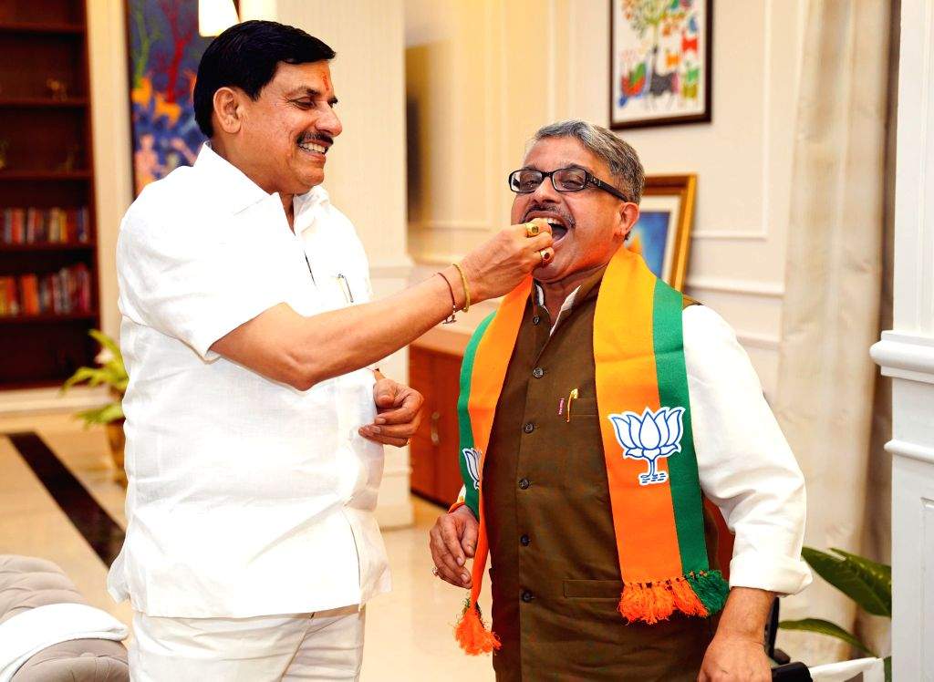 Rajneesh Agrawal meets CM Mohan Yadav
