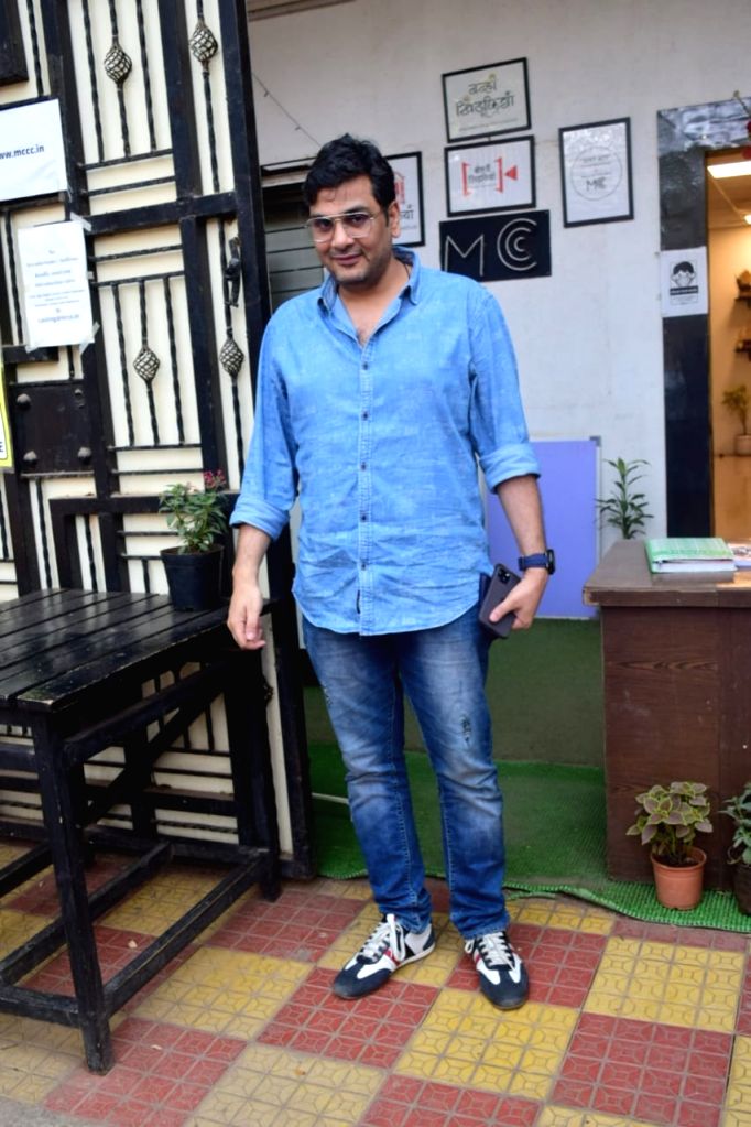 Rakul Preet Singh, Manish Paul & Mukesh Chhabra Post MettingAt Mukesh ...