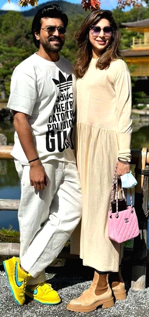 Free Photo : Ram Charan and wife expecting