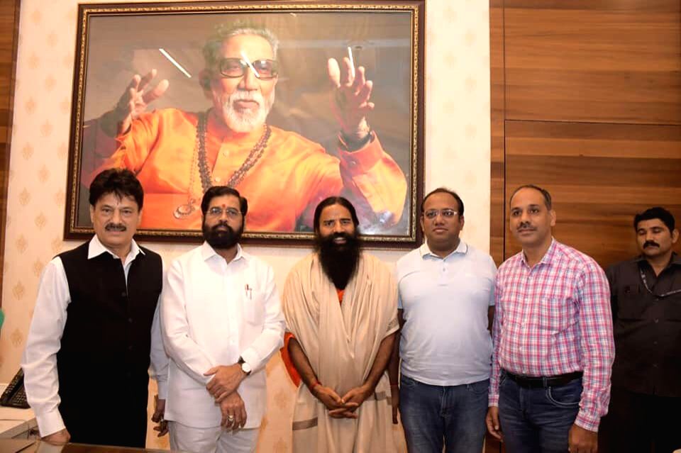 Free Photo : Ramdev Baba declares CM Shinde as 'heir' to Balasaheb ...