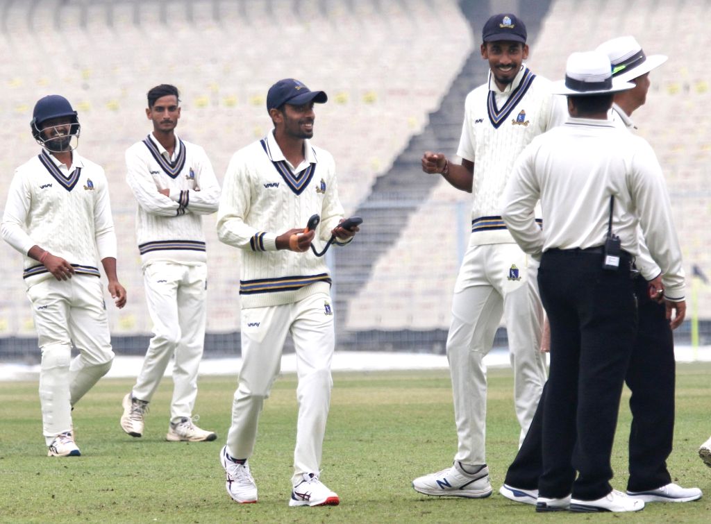 Ranji Trophy - Bengal Vs Andhra - Match stopped due to bad light