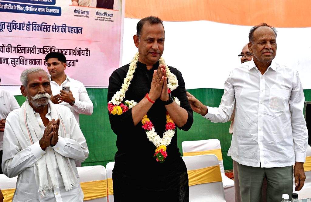 Ravinder Indraj Singh inaugurates development projects
