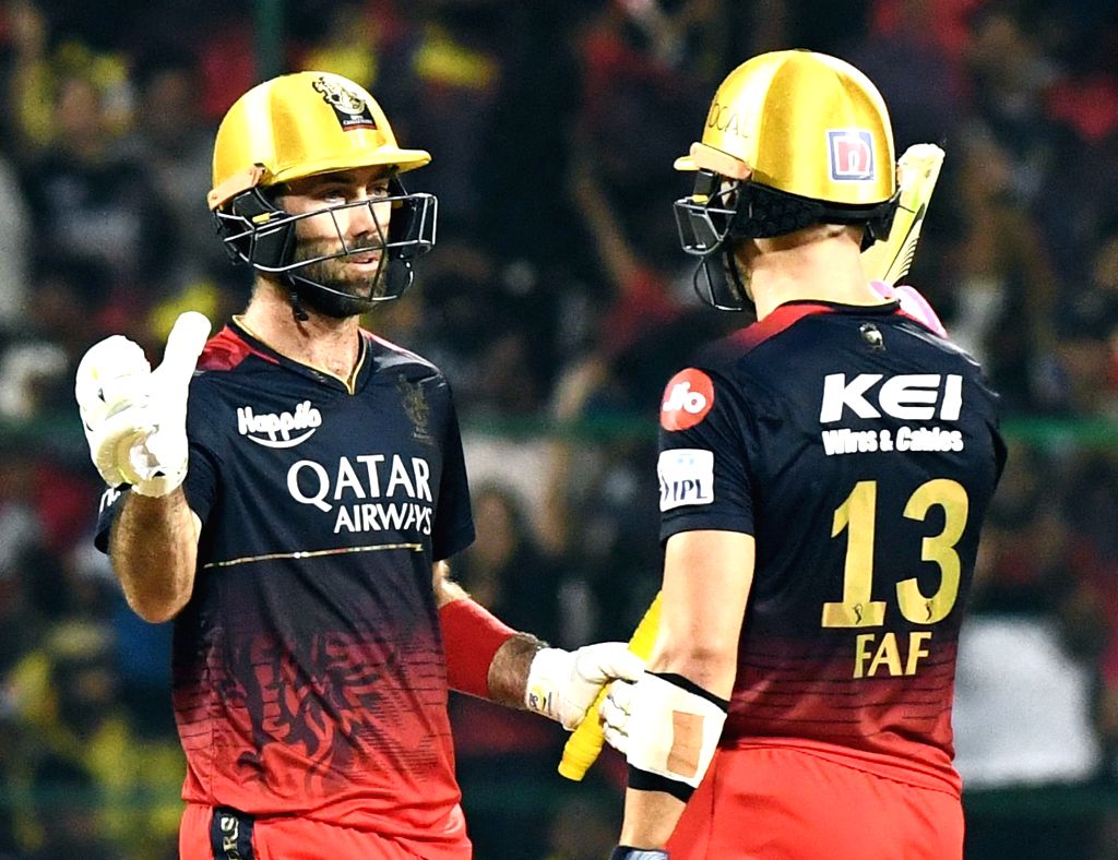 Bangalore : RCB batsman Glenn Maxwell celebrates his half-century with ...