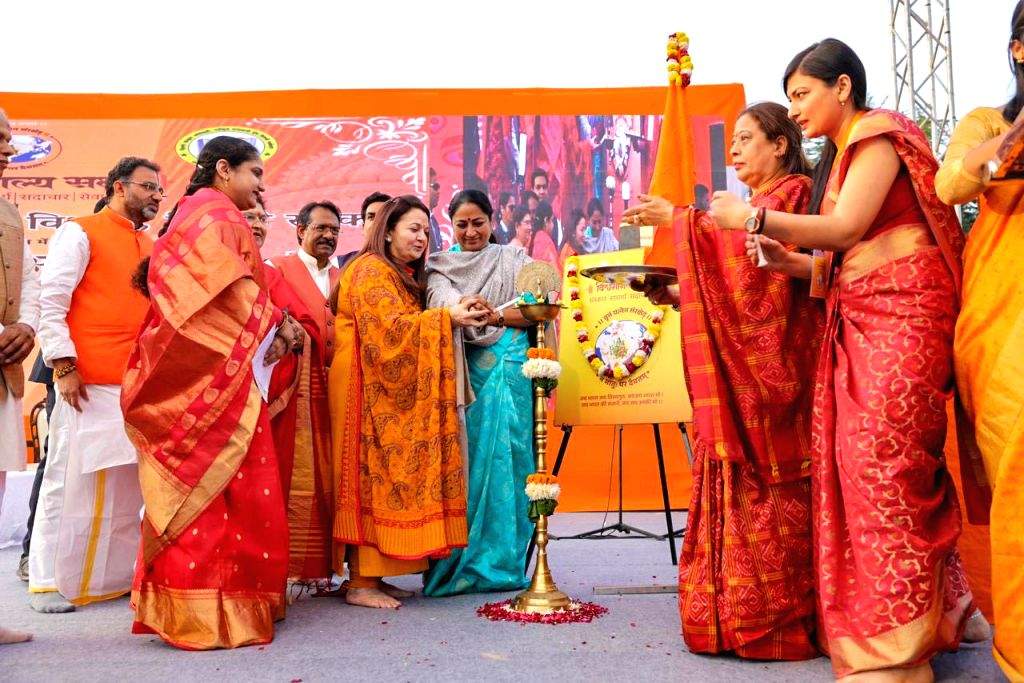Rekha Gupta Attends Mahashakti Aradhana at Vasudev Ghat