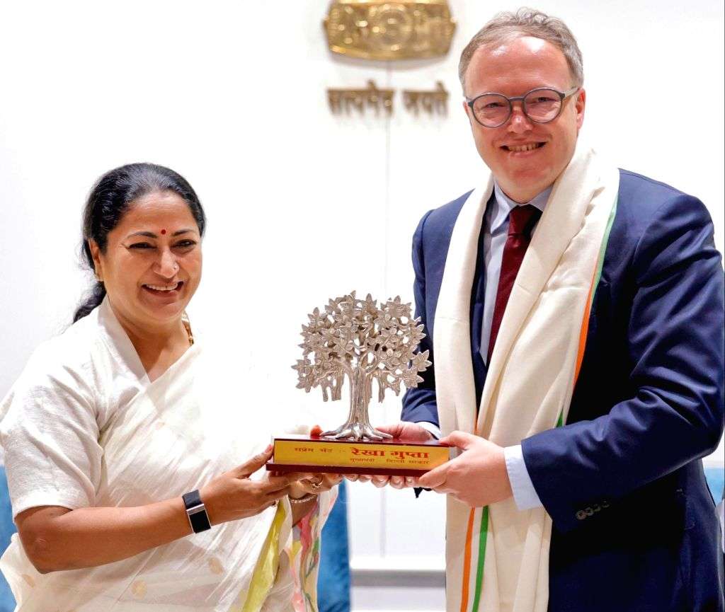 Rekha Gupta meets Mario Voigt