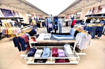Reliance Retail opens the first Gap store in India