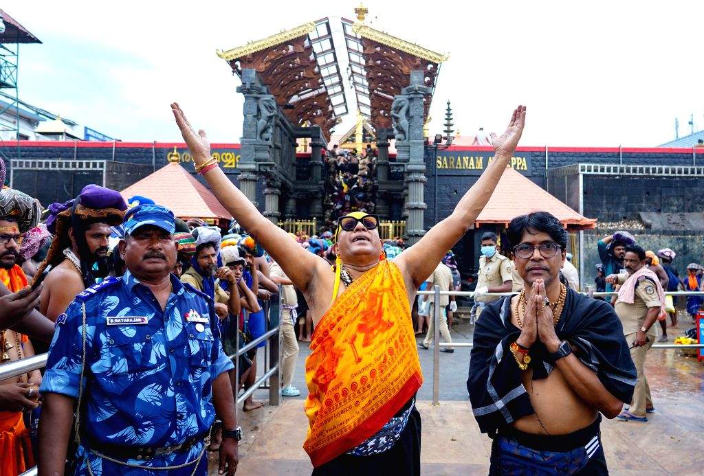 Renowned percussionist Sivamani visits the Sabarimala Temple to offer ...
