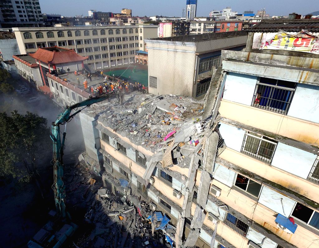 CHINA-JIANGXI-RESIDENTIAL BUILDING-COLLAPSE