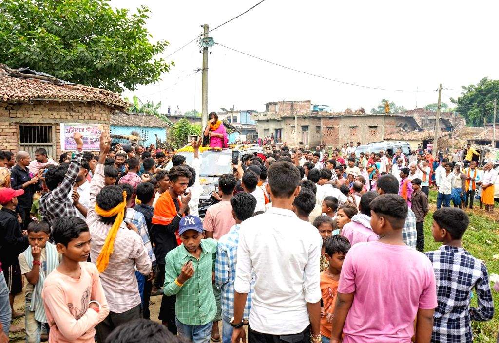 Ritu Jaiswal campaigns in Parihar ahead of Bihar polls