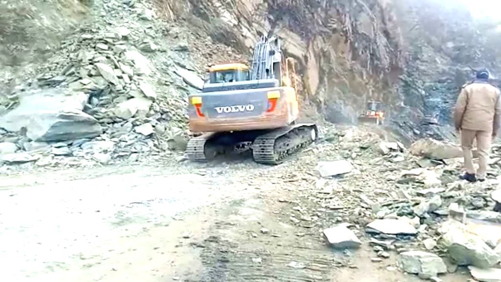 Free Photo :Road blocked due to debris in Chada, long jam on both sides ...
